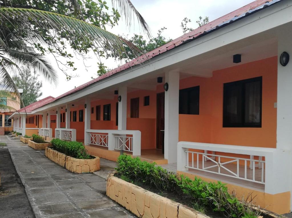 The Waterfront Beach Resort, Morong (updated prices 2025)