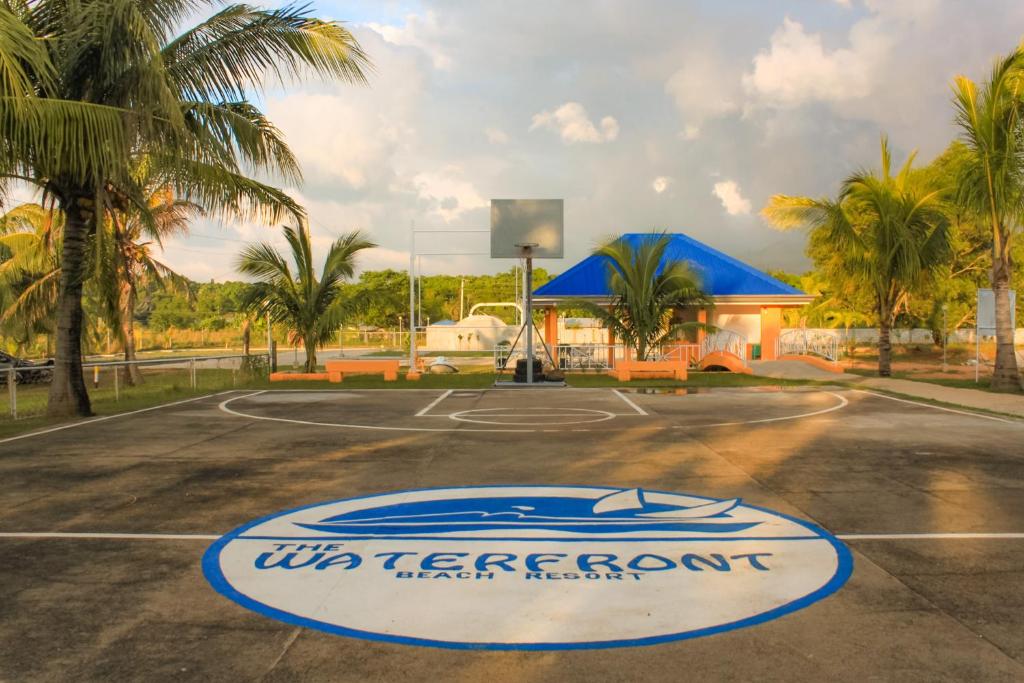 The Waterfront Beach Resort, Morong (updated prices 2025)