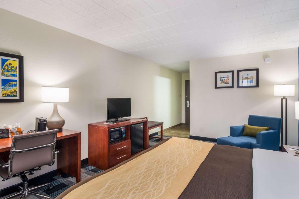 Comfort Inn & Suites - Pittsburgh North, Montrose Hill (updated prices ...