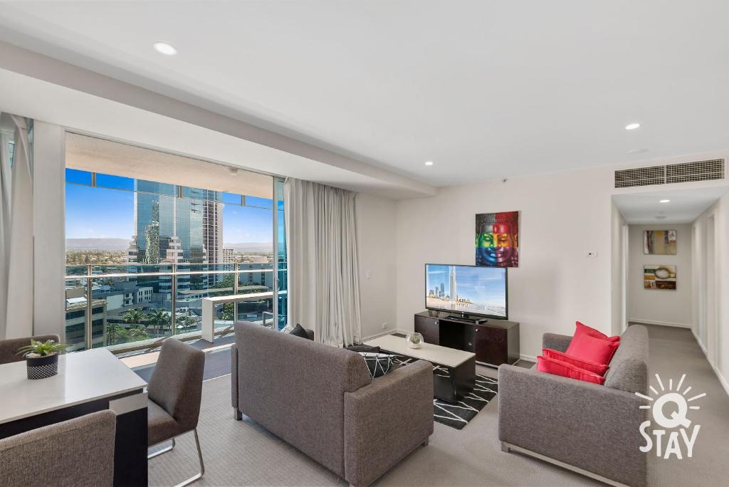 H'Residences - 2 Bed Unit in the heart of Surfers, Gold Coast ...