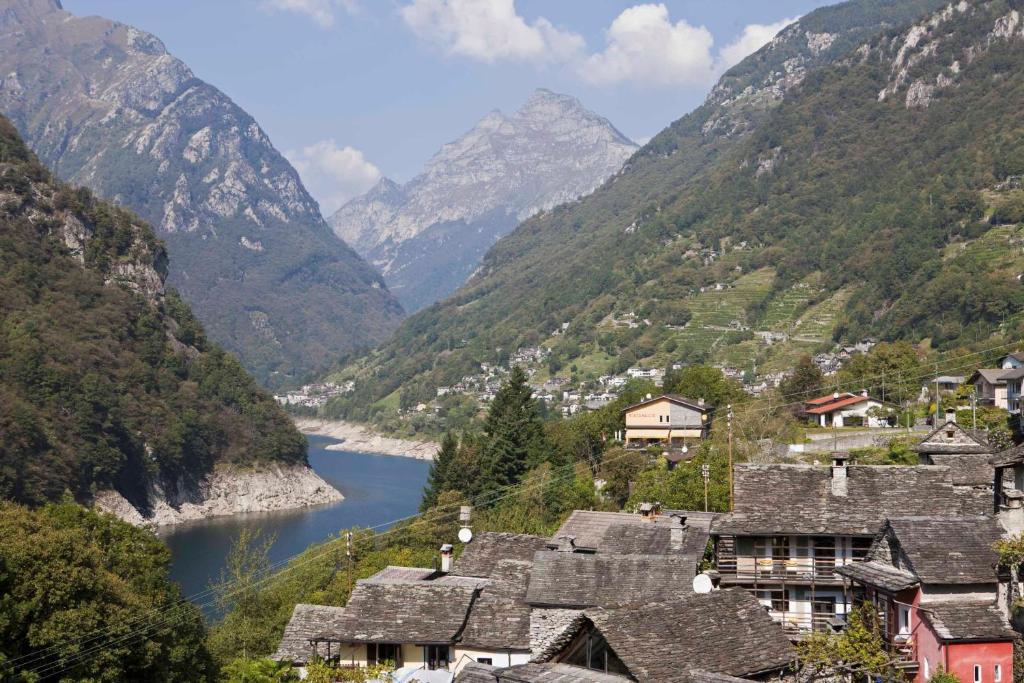 Hotel Al Lago, Vogorno (updated prices 2025)