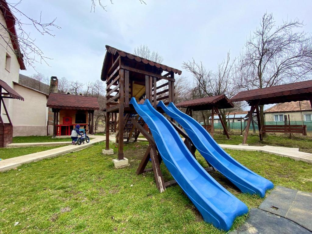 Casa Sevastian, Isverna (updated prices 2026)