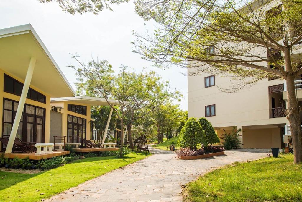 Lazi Beach Resort, Lagi (updated prices 2025)