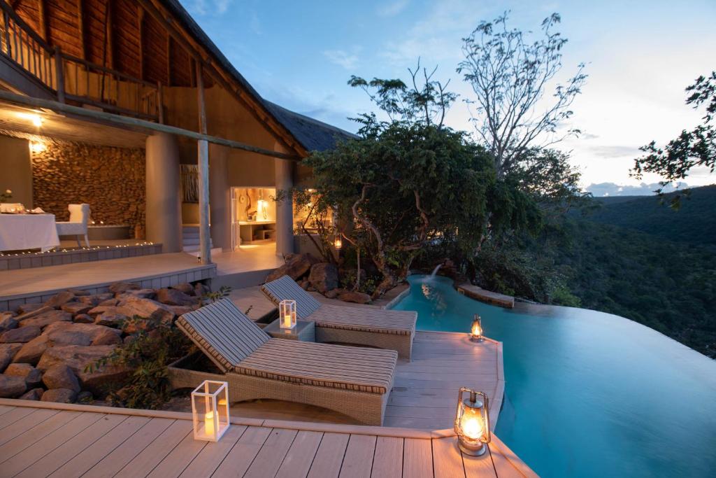 Clifftop Exclusive Safari Hideaway, Welgevonden Game Reserve (updated ...