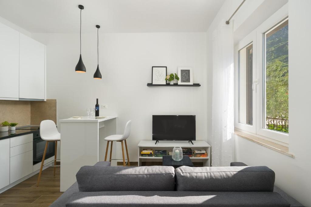 Charming Apartment By The Sea - Mljet