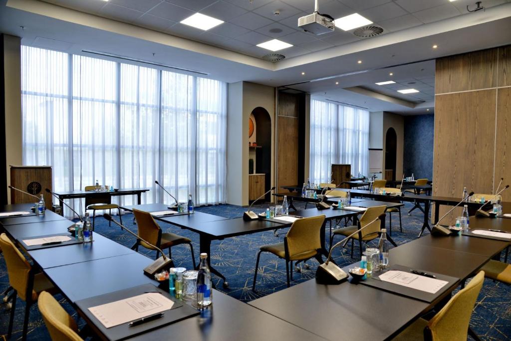 Courtyard Hotel Waterfall City, Midrand (updated prices 2025)
