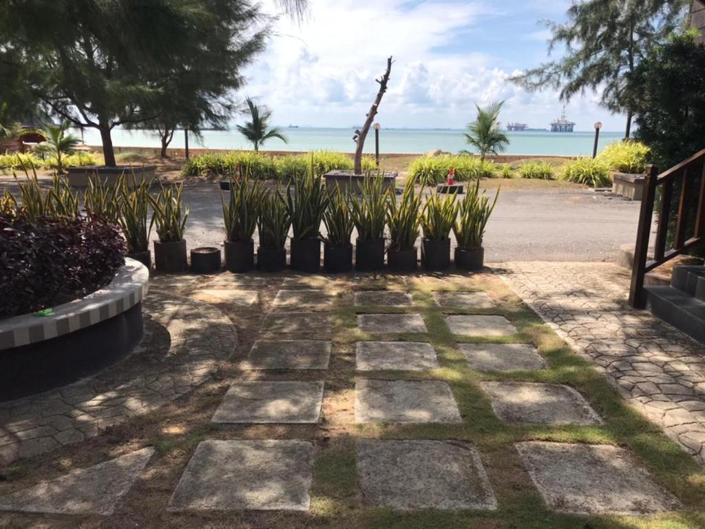 Sungai Rengit Hotel, Pengerang (updated prices 2025)