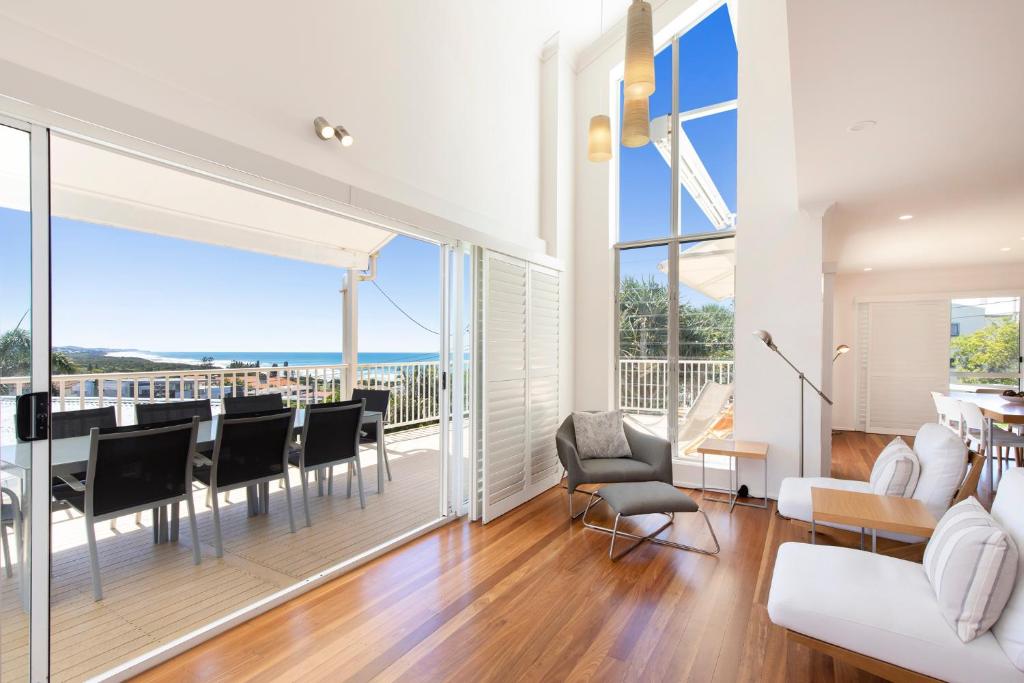 The White House - Central Coolum with Spectacular Ocean Views and WiFi ...