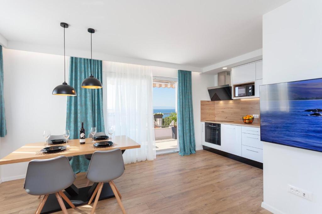 Modern Stylish Sea & Mountain View Flat - Brela