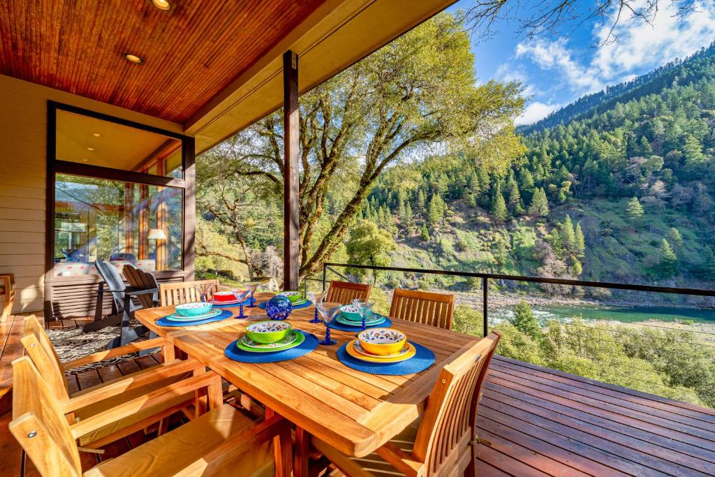 Trinity River Vista, Hawkins Bar (updated prices 2026)
