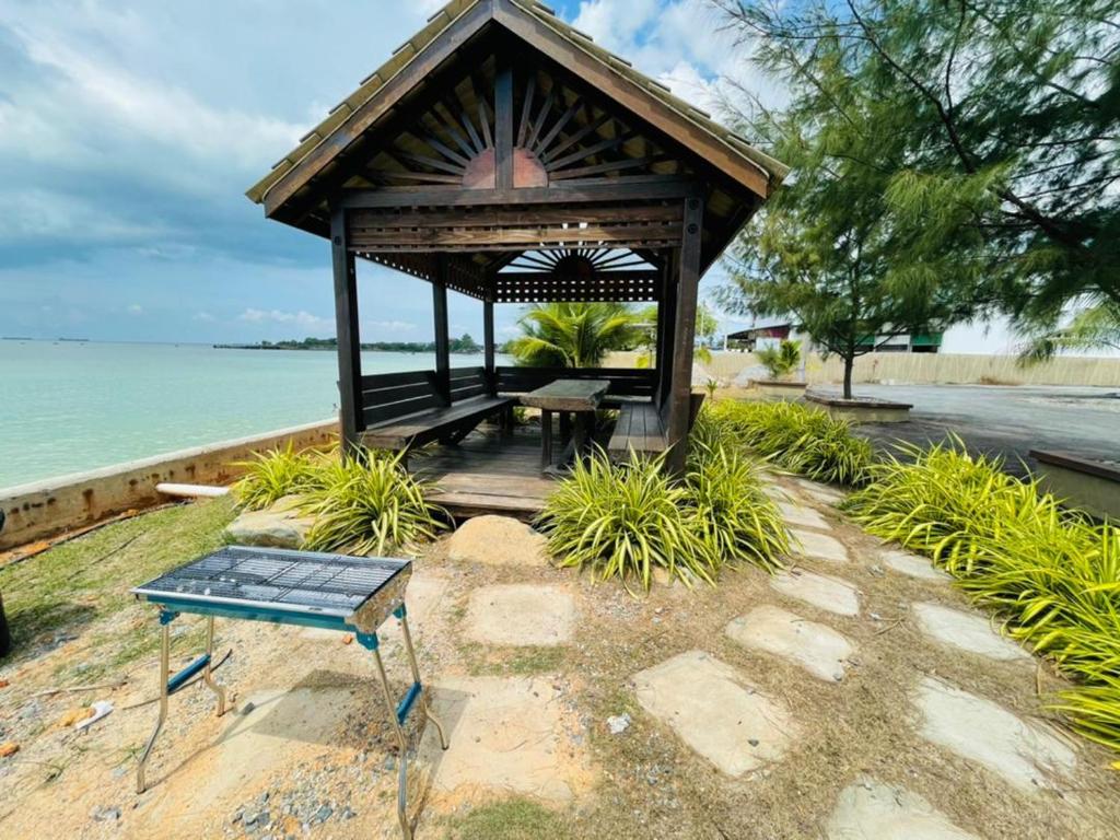 Sungai Rengit Hotel, Pengerang (updated prices 2025)