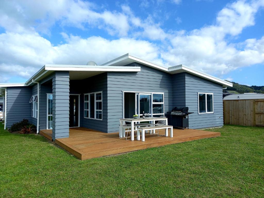 Seascape - Cooks Beach Holiday Home, Cooks Beach (updated prices 2026)