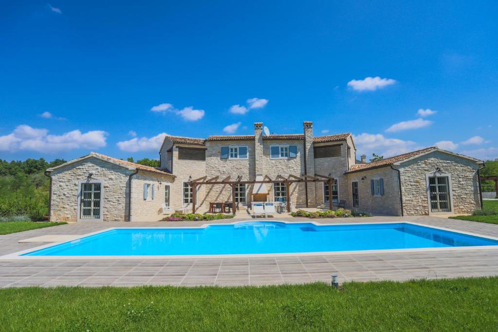 Villa Leonida (Croacia Žužići) - Booking.com