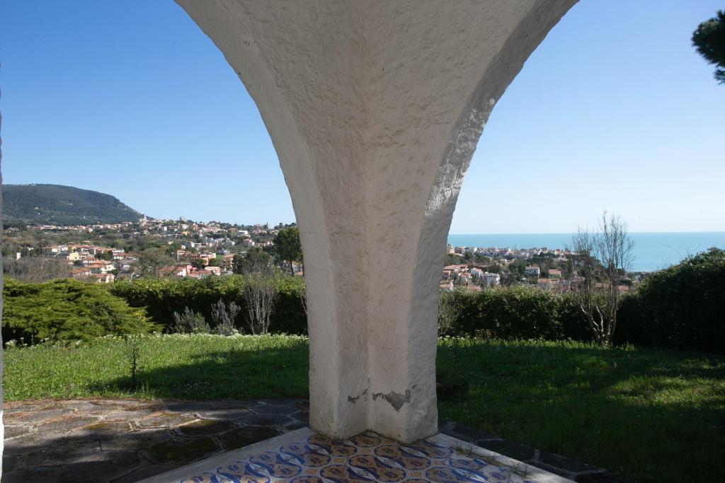 N111 - Numana, Single Villa With Sea View - Numana