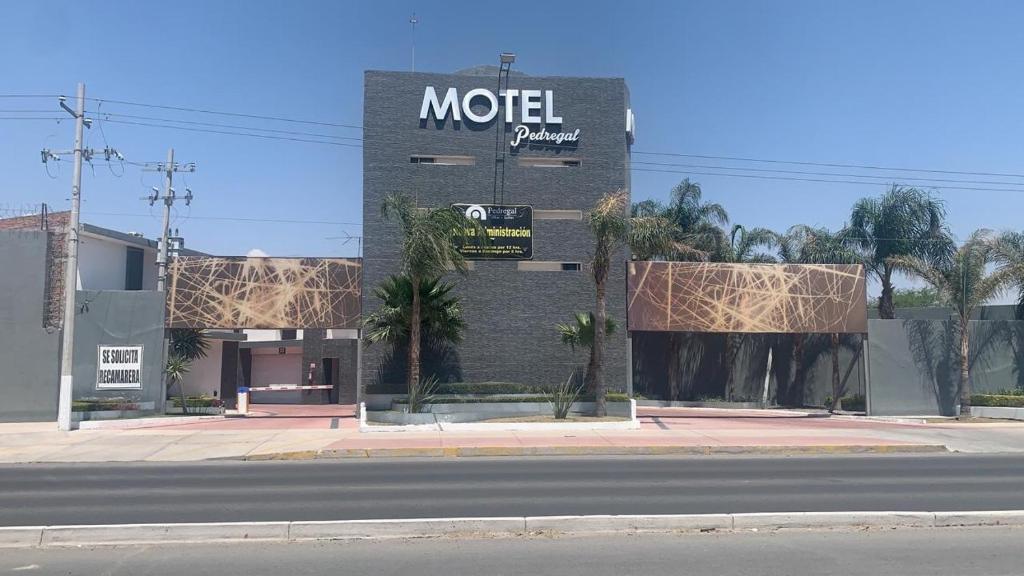 Motel Pedregal Suites, San Juan del Río (updated prices 2025)