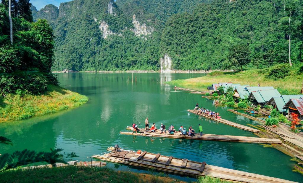 500 Rai Floating Resort, Ratchaprapha (updated prices 2025)