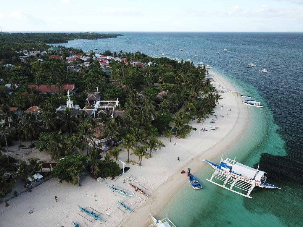 Malapascua Exotic Island Dive Resort, Daanbantayan – Updated 2022 Prices