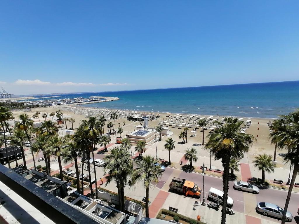 Sunorama Waterfront Apartment, Larnaca (updated prices 2026)