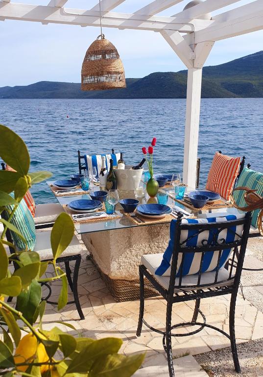 Villa Rava Hotel & restaurant, Rava (updated prices 2025)