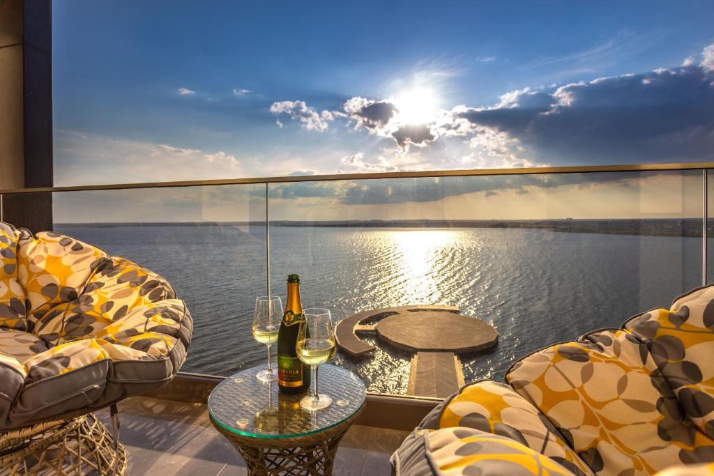 Amazing Sunset View Apart, Mamaia (updated prices 2024)
