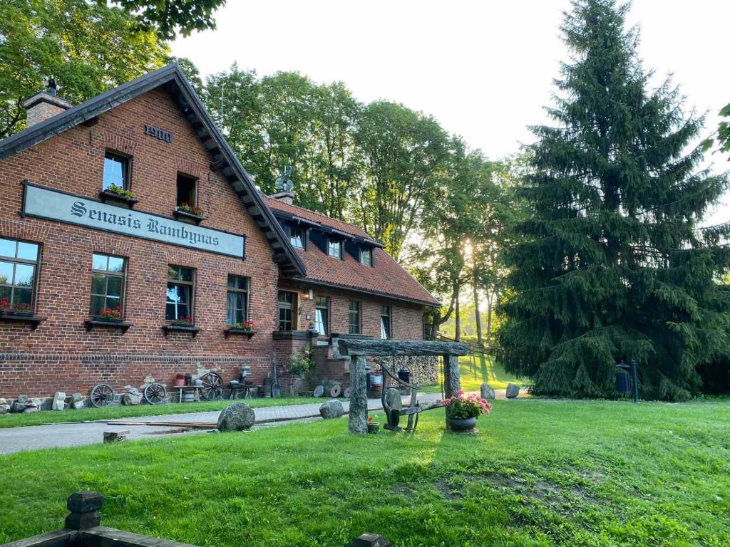 Senasis Rambynas, Lumpėnai (updated prices 2025)