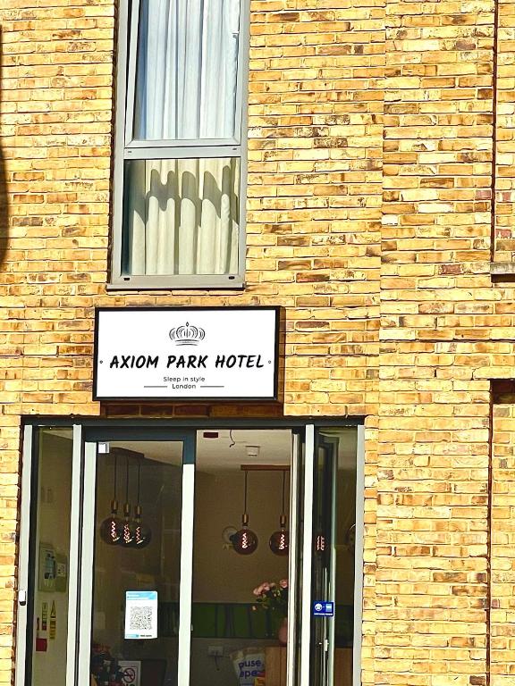 Axiom Park Hotel, London (updated prices 2025)
