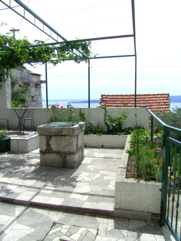 Newly Renovated House, Fantastic Terrace With View Of The Sea - Brela