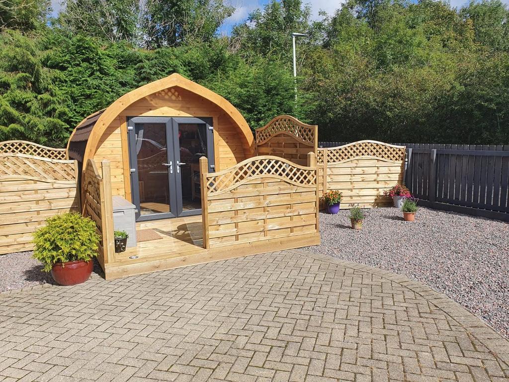 Conifer Cabins, Fort William – Updated 2024 Prices