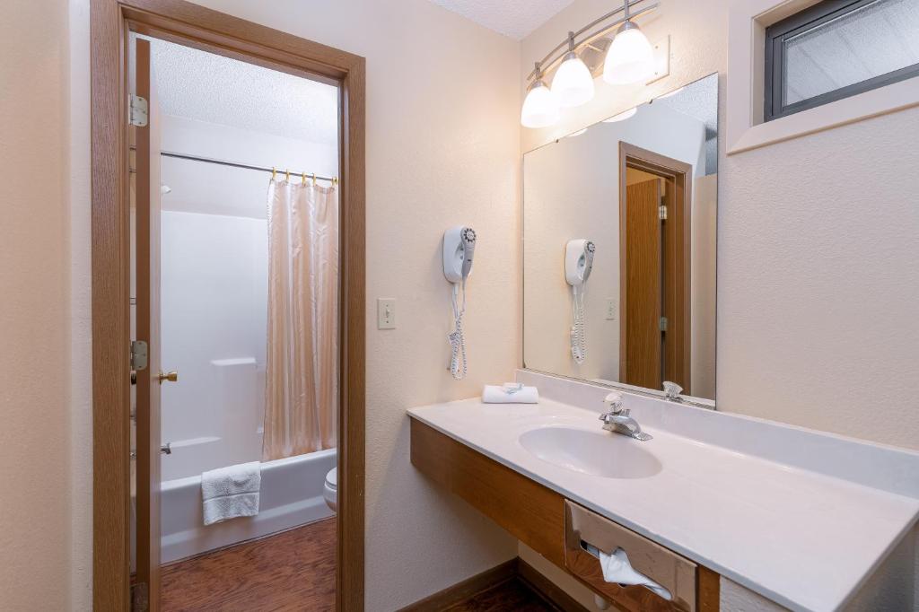 Aloha Beach Resort, Wisconsin Dells (updated prices 2025)