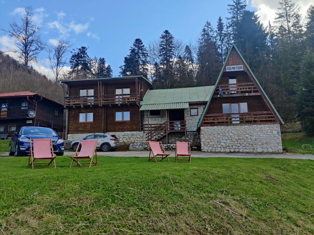 CHATA POD VLEKOM, Dedinky, Slovakia - Booking.com