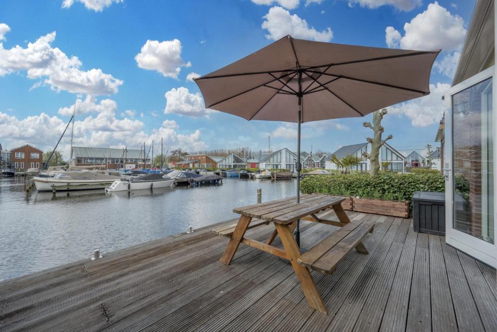 Meerzicht 70 - Vakantiehuis aan het water!, Uitgeest (updated prices 2025)