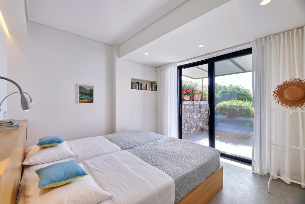 Cape Kitries, Kitriaí (updated prices 2025)