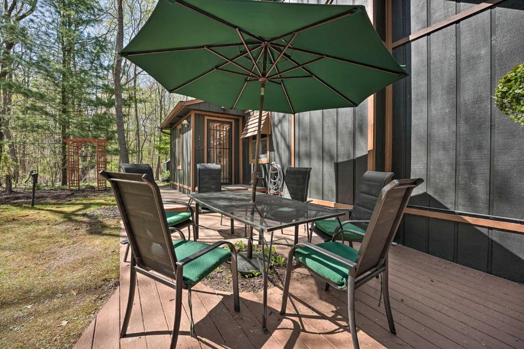 Sawyer Retreat with Fire Pit Less Than 2 Mi to Beaches!, Sawyer ...