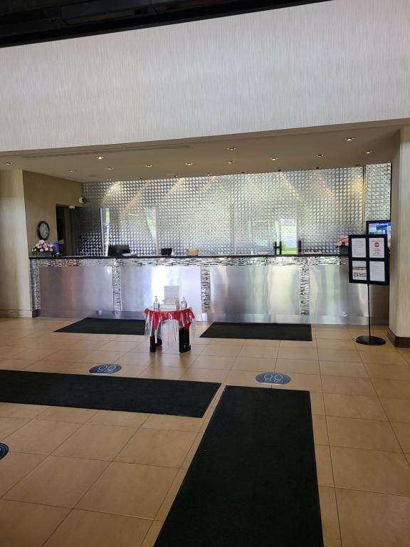 Ramada by Wyndham Belleville Harbourview Conference Center, Belleville ...