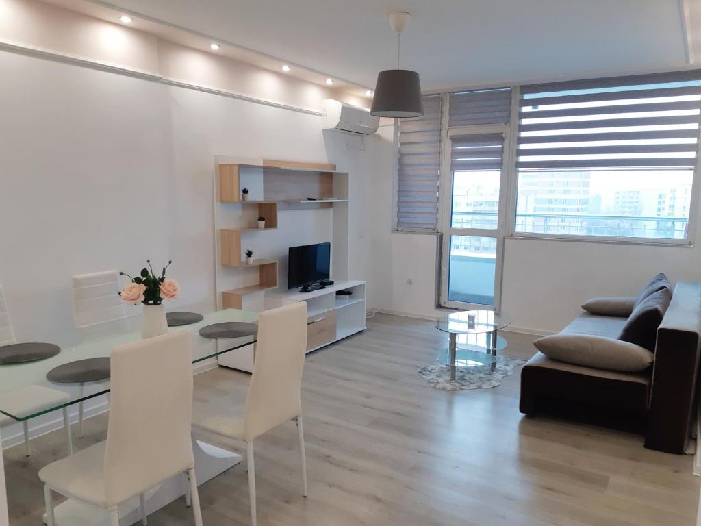 Apartment Twoo rooms flat with underground parking, Sofia, Bulgaria ...