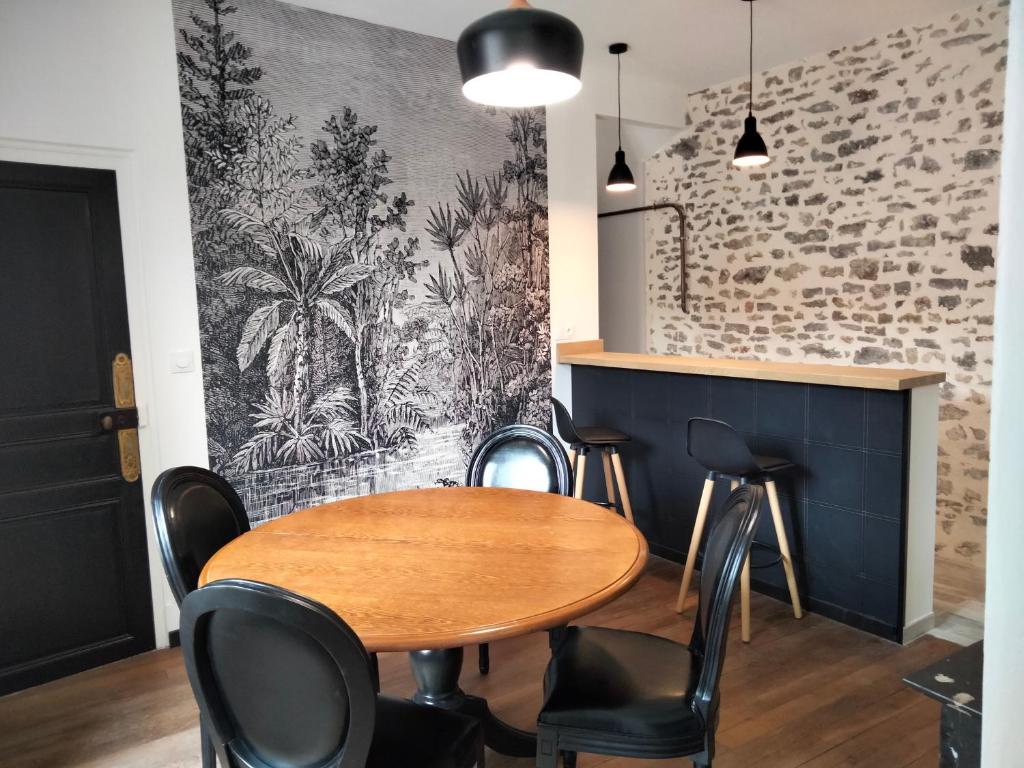 Un Autre Temps, Maison Entière Avec Terrasse & Jardin, 2 Chambres, 2 Sdb - Chablis
