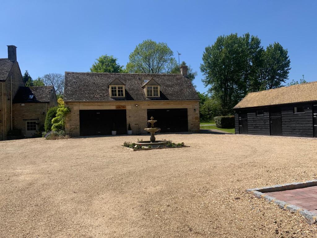 Stable Lodge at Bledington Mill, Bledington (updated prices 2026)