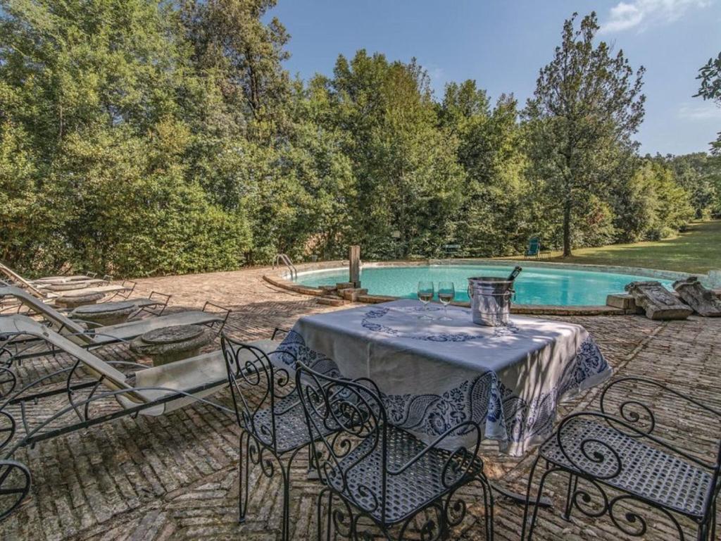 Traditional Villa in Filottrano with Swimming Pool (Italien Filottrano ...