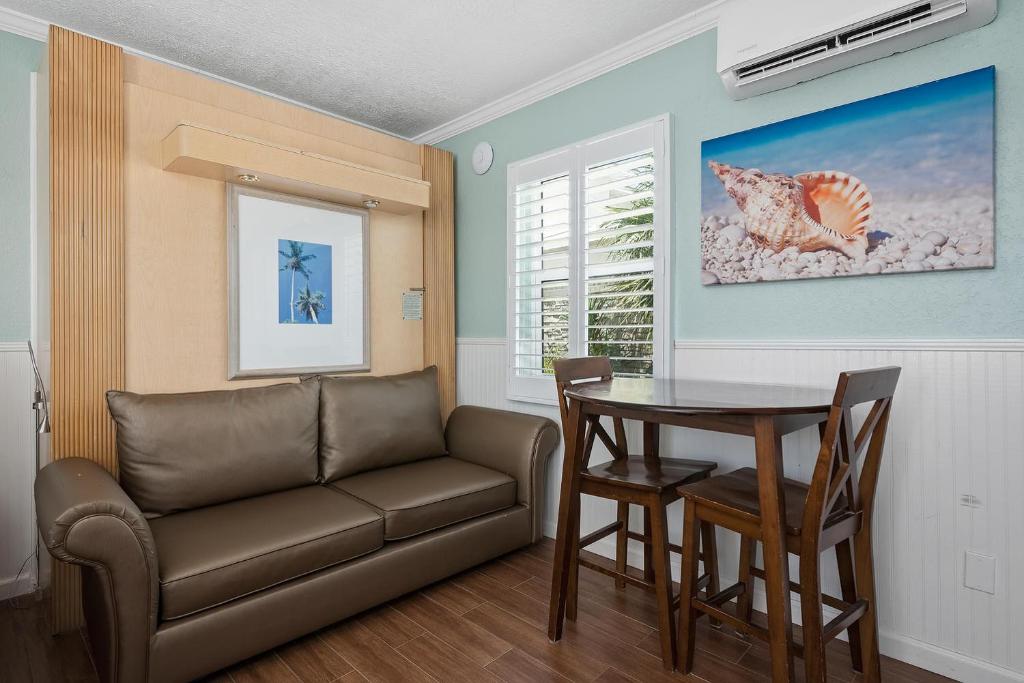 Suntan Terrace, Nokomis (updated prices 2025)