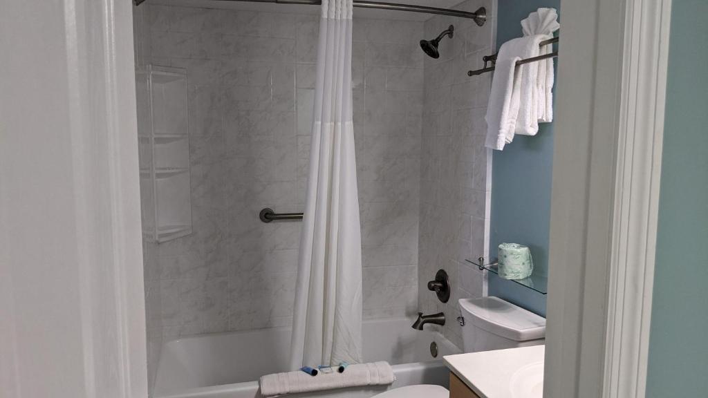 Shell Island Resort - All Oceanfront Suites, Wrightsville Beach ...