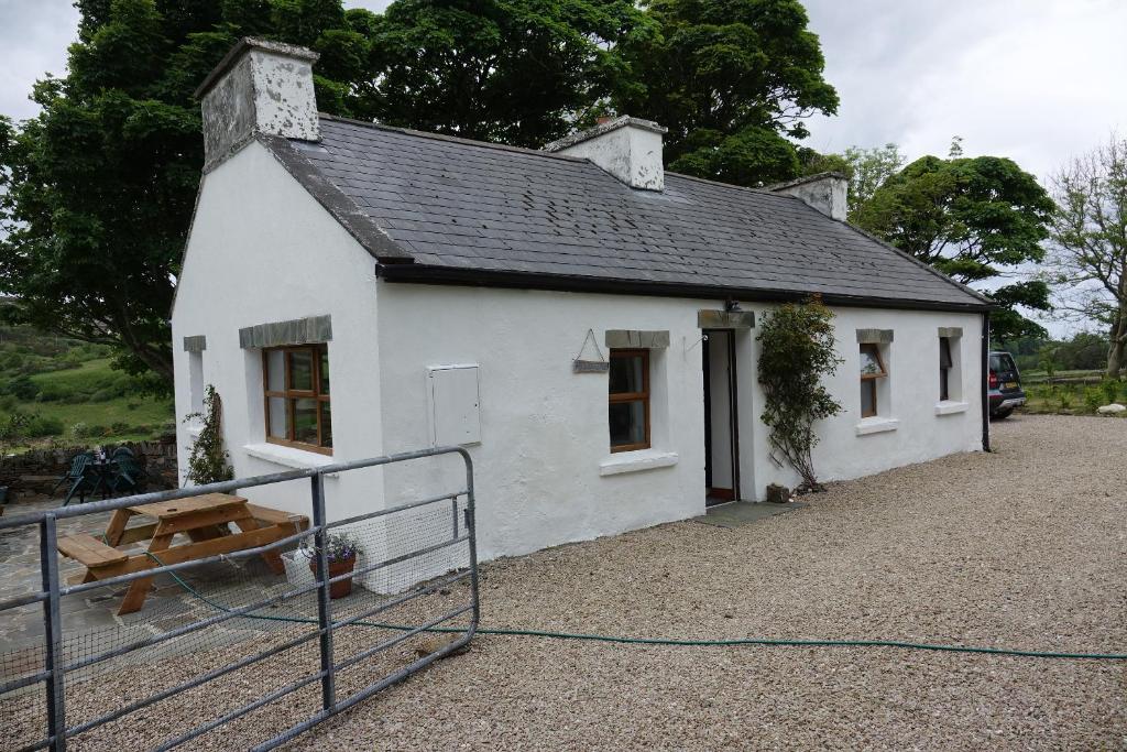 Bell Cottage, Gortahork (updated prices 2025)