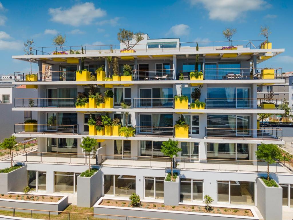 Amphora's Garden, Split (updated prices 2025)