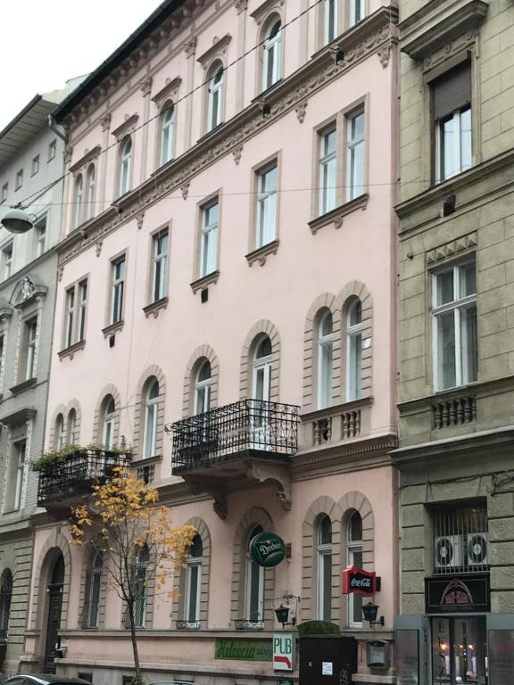 Instant Downtown Apartment, Budapest (updated prices 2024)