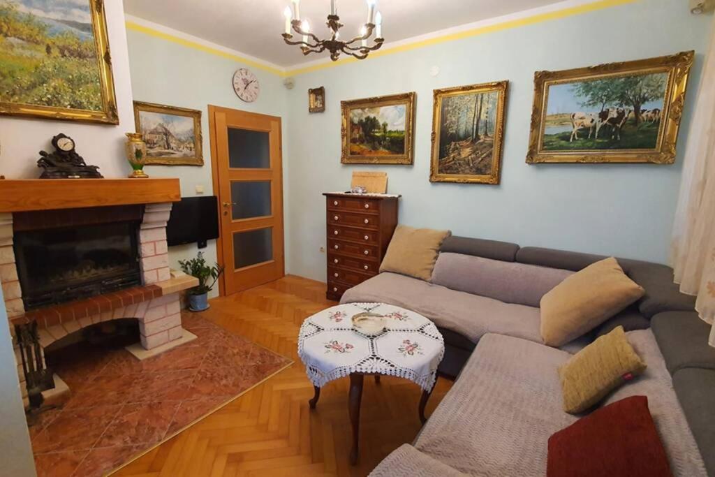 Apartment Diva Deluxe - Podstrana