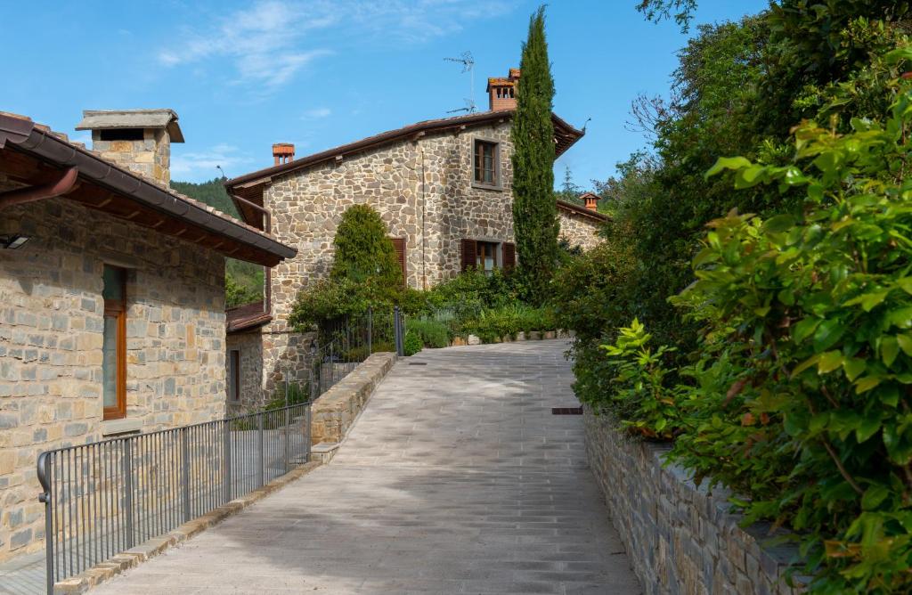 Borgo I Tre Baroni - Spa Suites & Resort, Poppi (updated prices 2025)