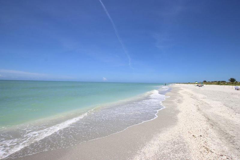 West End Paradise 3m Sanddollar 7 - Quaint Hotel Style Room Near The Beach - Sanibel Island, FL