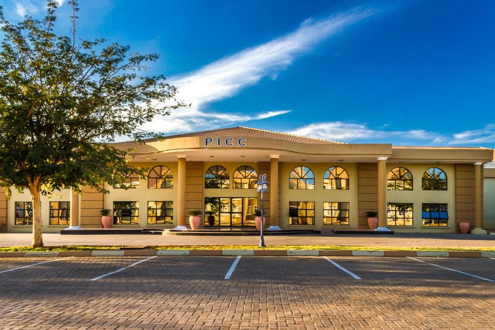 Majestic Five Hotel, Palapye (updated prices 2025)