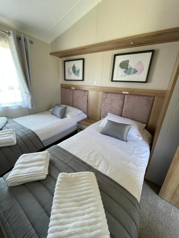 Seton sands holiday park - Premium caravan - 2 bedroom sleeps 4, Port ...