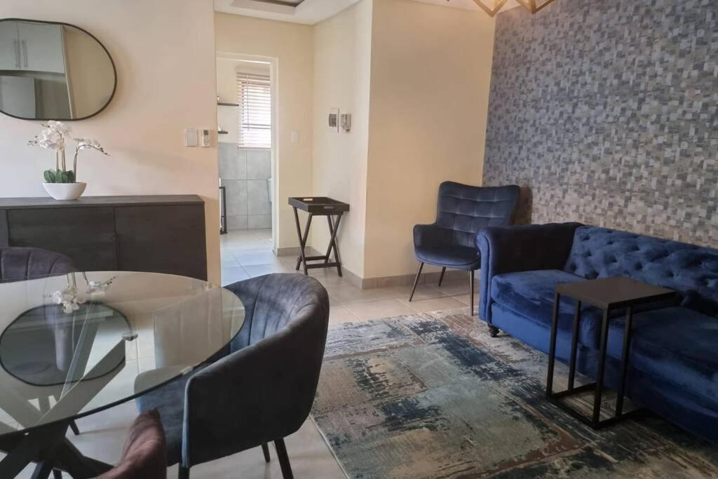 Koena Court (Unit 2) - With Uncapped Fiber Wi-Fi, Midrand ...