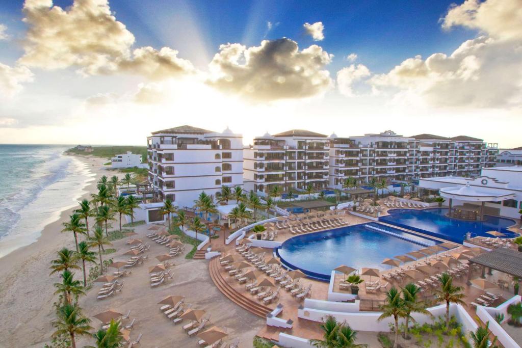 Grand Residences Riviera Cancun, a Registry Collection Hotel, All ...